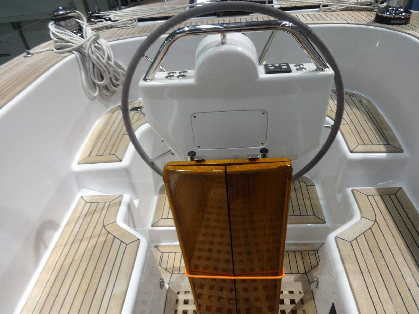 Saare-46sc Segelboot Steuerrad Cockpit Tisch – – Skipper-Marcus.de